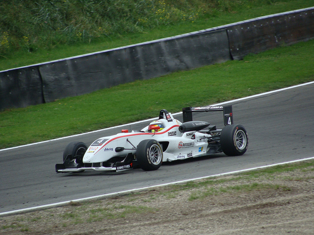 Stage Formule 3, pilotage de Formule 3 sur circuit